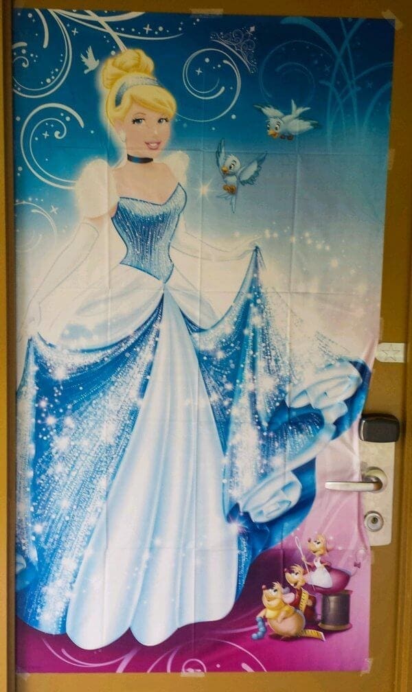 Disney Resort Window Decorating | Vivacious Views Disney Blog